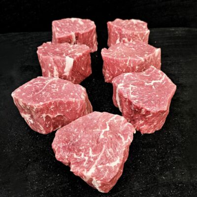 GMO mentes pérmium Angus steakhúsok családi gazdaságból, hazai forrásból.